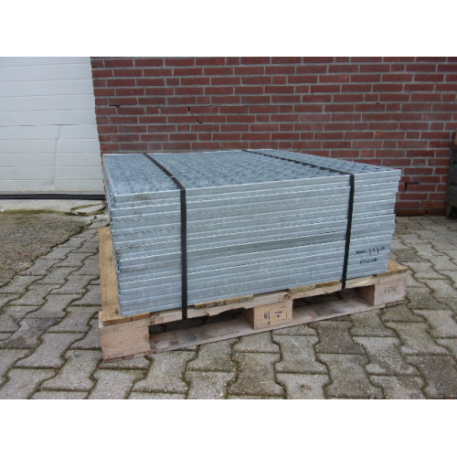 Stalen rooster, 1050 mm x 1000 mm. - A.D.R. Spierings