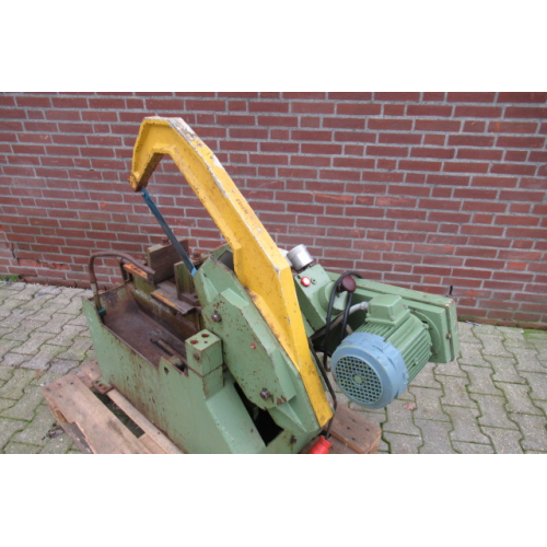 Beugelzaagmachine Behringer KS250HY. Gebruikt - A.D.R. Spierings