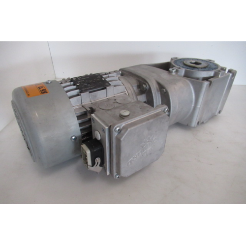 133 RPM 0,55 KW 40 Nm Asmaat 30 mm. Unused - A.D.R. Spierings